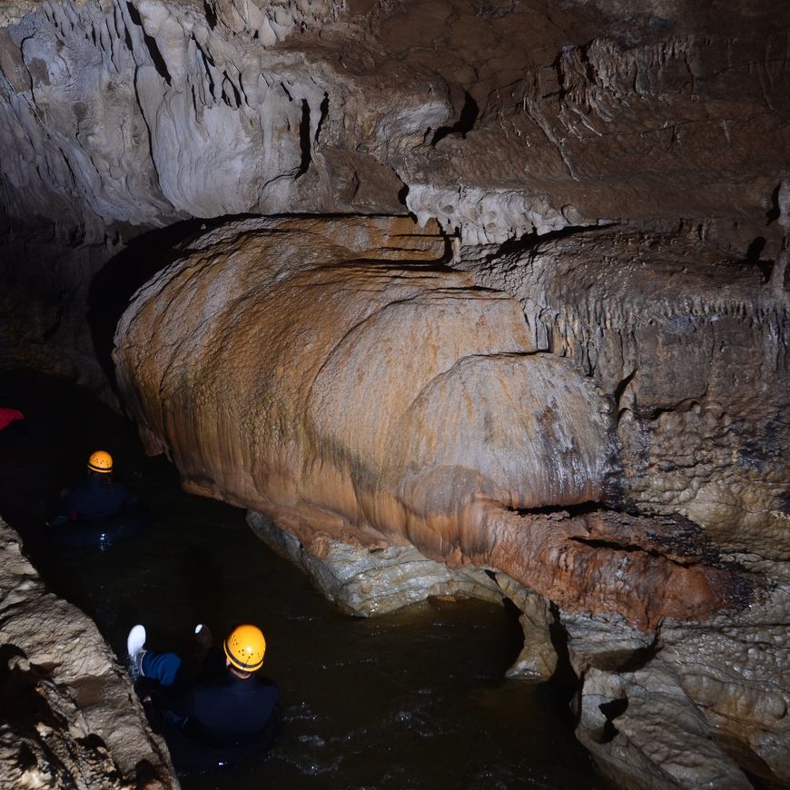 4 Hour Blackwater Rafting Tour | Waitomo Blackwater Rafting | Caving ...